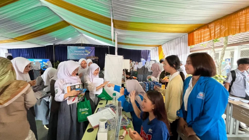 UBSI Kampus Bogor Hadir di Edufair SMAN 1 Ciomas, Dorong Siswa Siap ...